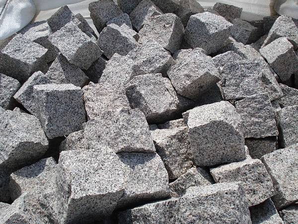 ГРАНИТ :: BN Stones - Доставка на врачански варовик, мушелкалк, порфир ...
